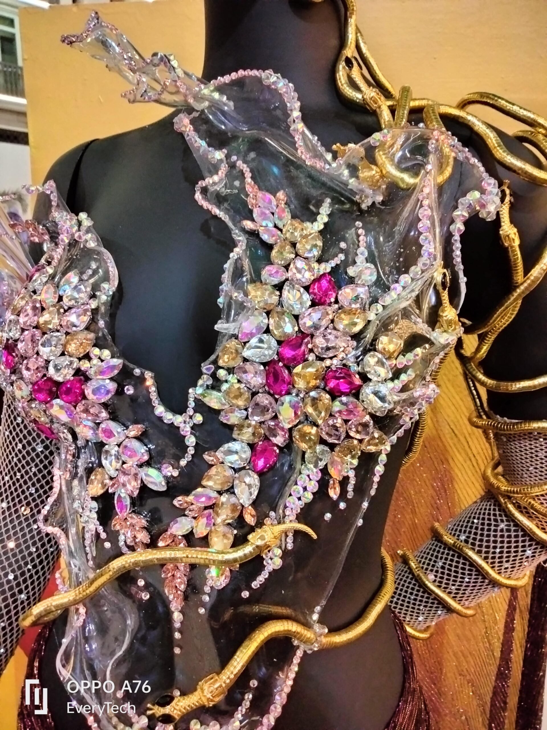 OPPO A76 Review: An eye candy all-rounder | EveryTechEver