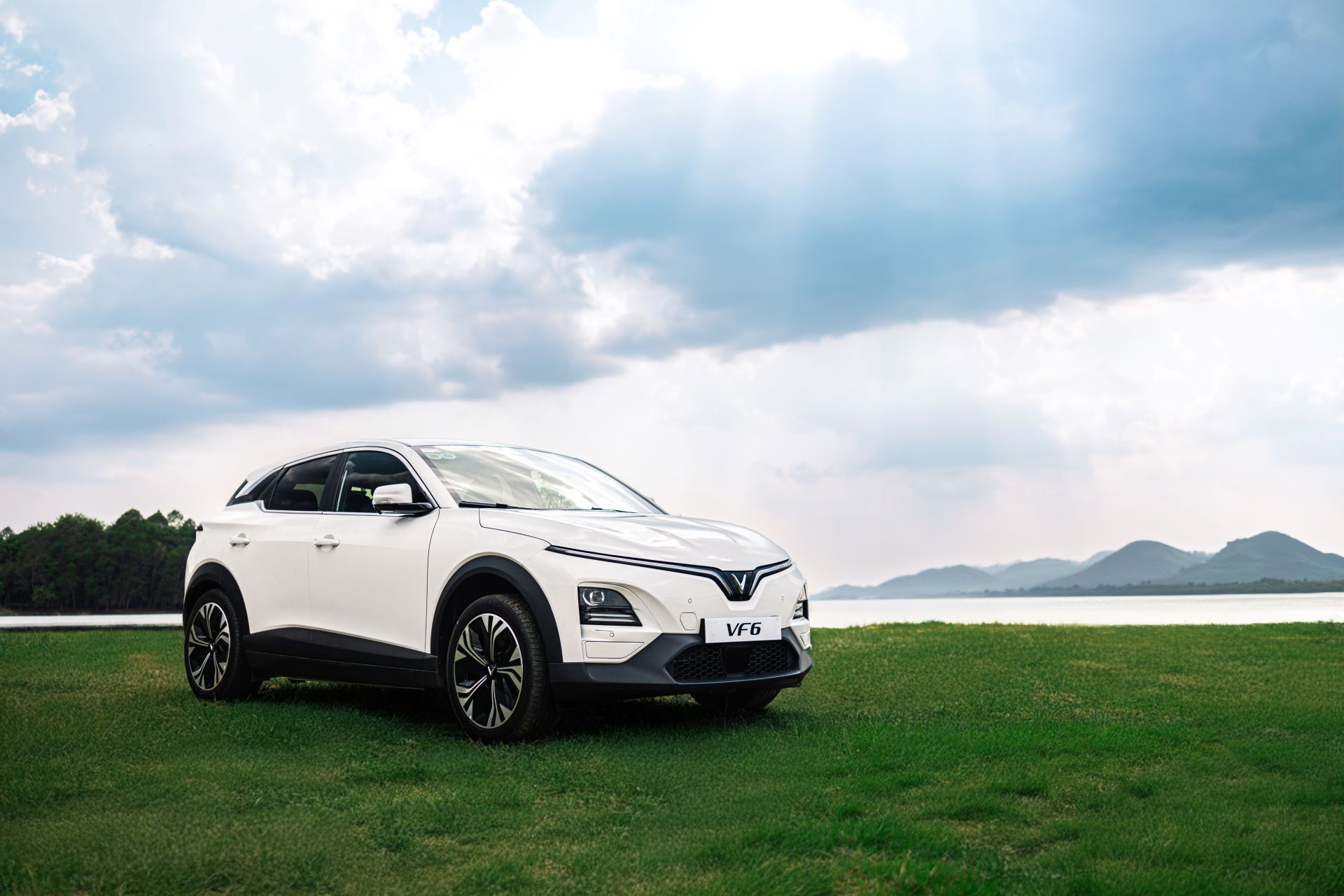 VinFast VF 6: The Perfect Electric SUV for the Filipino Family ...